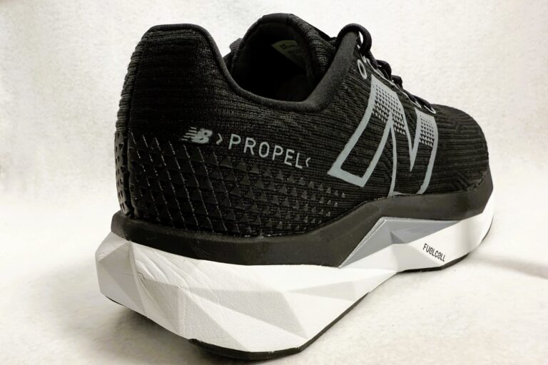自費レビュー｜ニューバランス フューエルセル プロペル v5 走行感・サイズ感・重さは？ NB FuelCell Propel v5 | 旅 ...